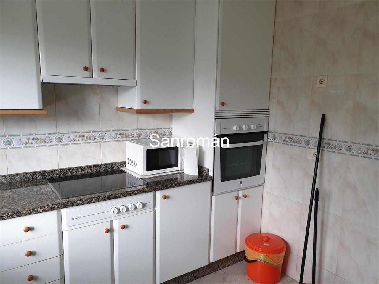 Alquiler planta baja. Casa en Nigrán - Centro. 3 dormitorios